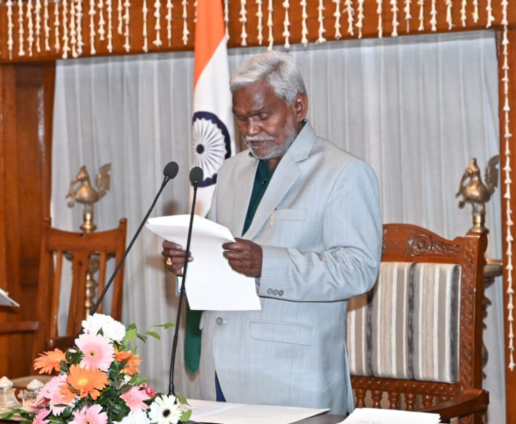 Champai Soren takes oath as Chief Minister of Jharkhand