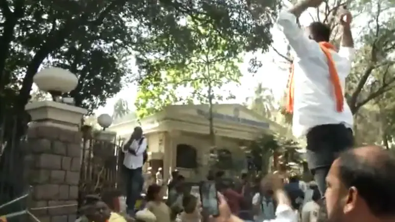 Telangana: Tension in Narayanpet After Teen’s Suicide, BJP-VHP Protest ...